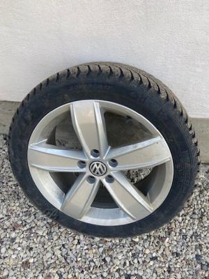 Grey Volkswagen Golf 2018 in Rakvere, with an engine capacity of 2.00 L and mileage of 275 thousand km for 10999 €, photo 21 on AUTOMOTO.COM.LV