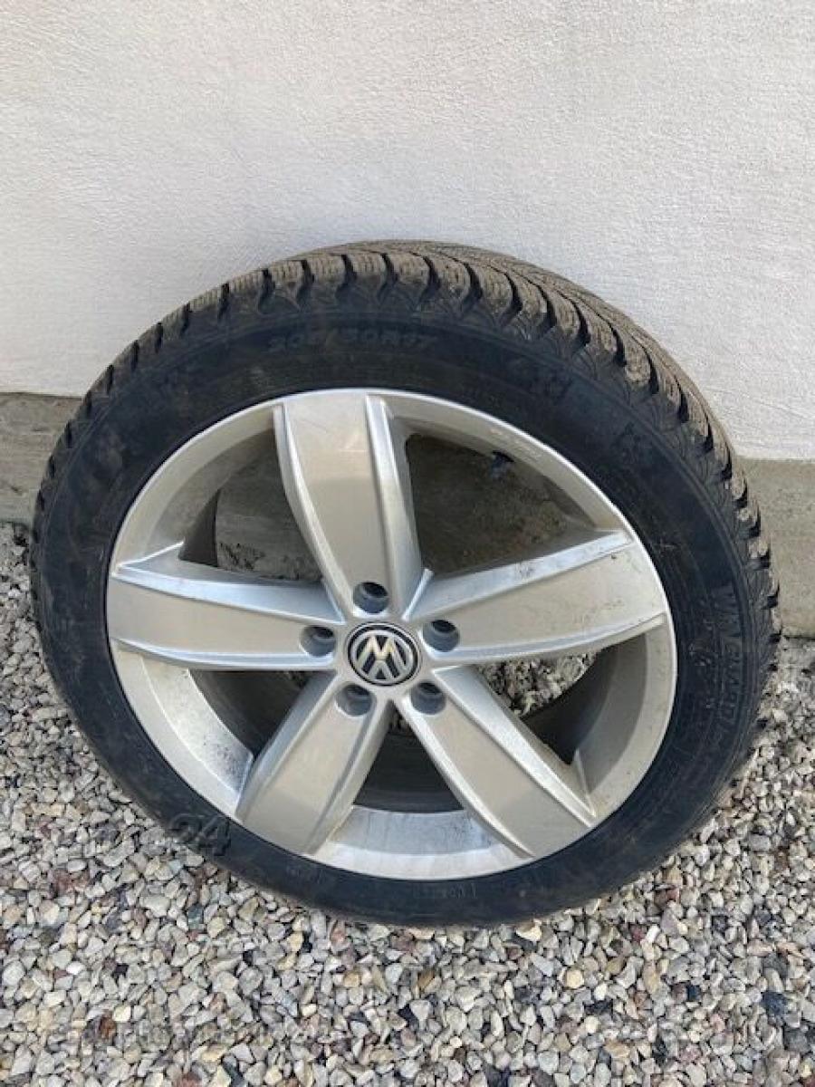 Grey Volkswagen Golf 2018 in Rakvere, with an engine capacity of 2.00 L and mileage of 275 thousand km for 10999 €, photo 21 on AUTOMOTO.COM.LV