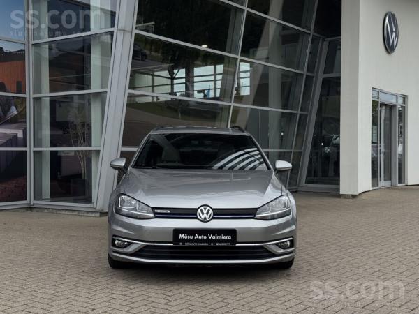 Grey Volkswagen Golf 2018 in Valmiera, with an engine capacity of 1.50 L and mileage of 140 thousand km for 9900 €, photo 2 on AUTOMOTO.COM.LV