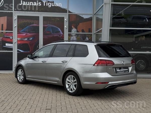 Grey Volkswagen Golf 2018 in Valmiera, with an engine capacity of 1.50 L and mileage of 140 thousand km for 9900 €, photo 4 on AUTOMOTO.COM.LV