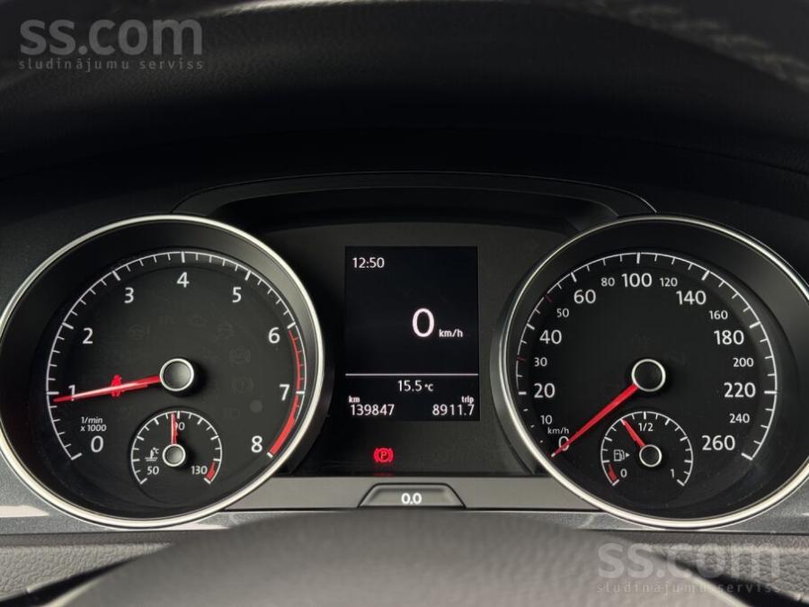 Pelēks Volkswagen Golf 2018 Valmiera, ar dzinēja tilpumu 1.50 L un nobraukumu 140 tūkst. km par 9900 €, foto 13 vietnē AUTOMOTO.COM.LV