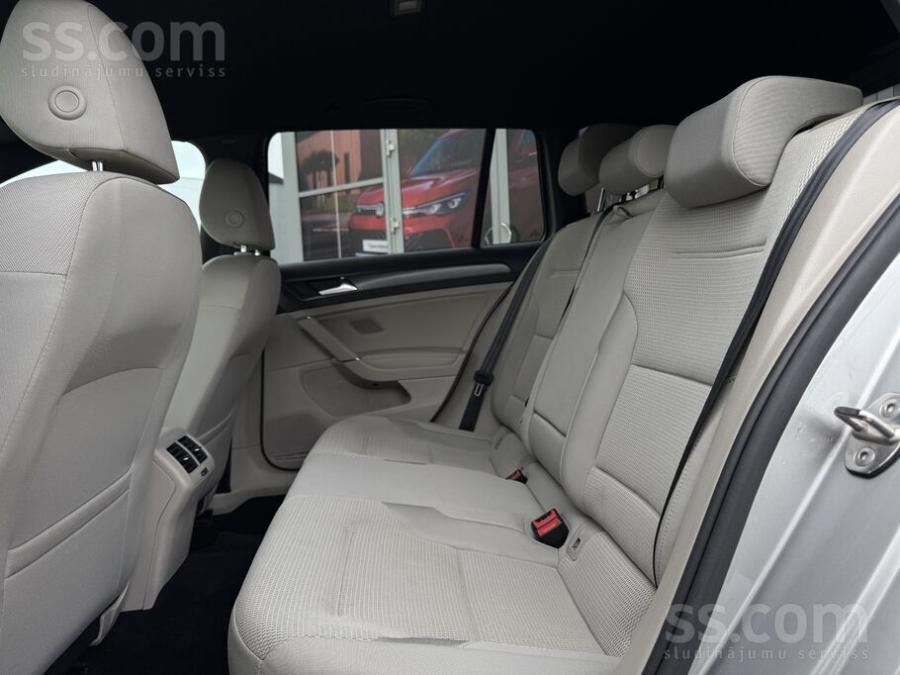 Pelēks Volkswagen Golf 2018 Valmiera, ar dzinēja tilpumu 1.50 L un nobraukumu 140 tūkst. km par 9900 €, foto 22 vietnē AUTOMOTO.COM.LV