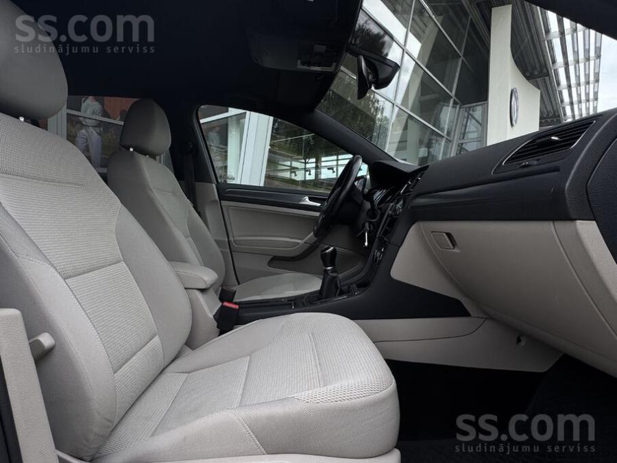Pelēks Volkswagen Golf 2018 Valmiera, ar dzinēja tilpumu 1.50 L un nobraukumu 140 tūkst. km par 9900 €, foto 23 vietnē AUTOMOTO.COM.LV
