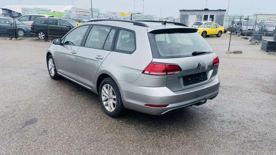Pelēks Volkswagen Golf 2018 Marijampole, ar dzinēja tilpumu 1.60 L un nobraukumu 300 tūkst. km par 8650 €, foto 8 vietnē AUTOMOTO.COM.LV