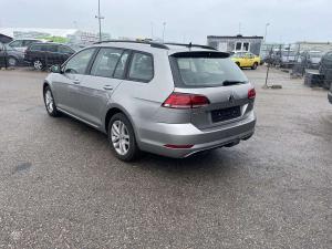 Pelēks Volkswagen Golf 2018 Marijampole, ar dzinēja tilpumu 1.60 L un nobraukumu 300 tūkst. km par 8650 €, foto 9 vietnē AUTOMOTO.COM.LV