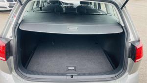 Pelēks Volkswagen Golf 2018 Marijampole, ar dzinēja tilpumu 1.60 L un nobraukumu 300 tūkst. km par 8650 €, foto 17 vietnē AUTOMOTO.COM.LV