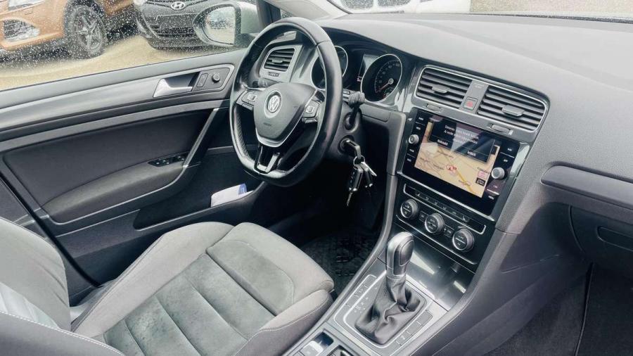 Pelēks Volkswagen Golf 2018 Marijampole, ar dzinēja tilpumu 1.60 L un nobraukumu 300 tūkst. km par 8650 €, foto 20 vietnē AUTOMOTO.COM.LV