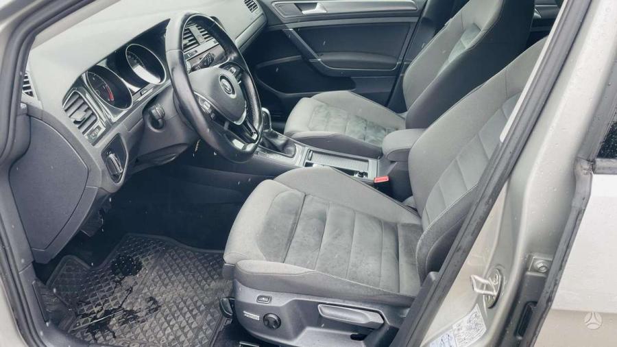 Pelēks Volkswagen Golf 2018 Marijampole, ar dzinēja tilpumu 1.60 L un nobraukumu 300 tūkst. km par 8650 €, foto 22 vietnē AUTOMOTO.COM.LV