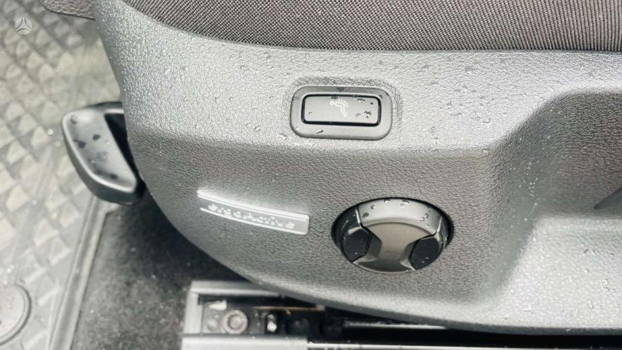 Pelēks Volkswagen Golf 2018 Marijampole, ar dzinēja tilpumu 1.60 L un nobraukumu 300 tūkst. km par 8650 €, foto 24 vietnē AUTOMOTO.COM.LV