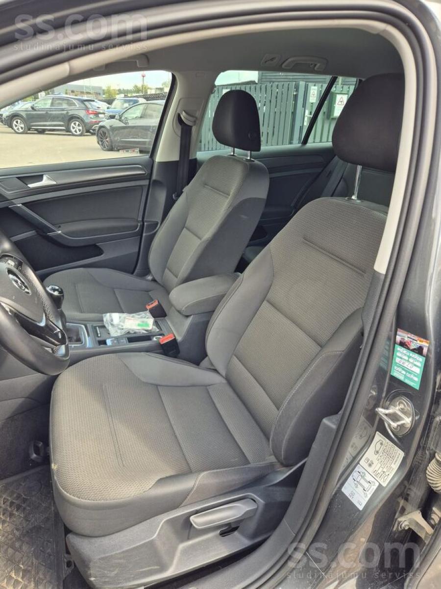 Pelēks Volkswagen Golf 2018 Rīga, ar dzinēja tilpumu 1.50 L un nobraukumu 119 tūkst. km par 10990 €, foto 13 vietnē AUTOMOTO.COM.LV