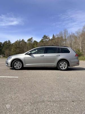 Grey Volkswagen Golf 2018 in Klaipeda, with an engine capacity of 1.40 L and mileage of 336 thousand km for 6700 €, photo 4 on AUTOMOTO.COM.LV