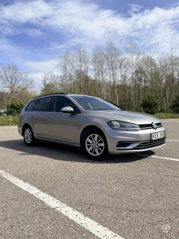 Volkswagen Golf 2018 Klaipėda vietnē Pelēks Volkswagen Golf 2018 Klaipėda, ar dzinēja tilpumu 1.40 L un nobraukumu 336 tūkst. km par 6700 €, foto 5 vietnē AUTOMOTO.COM.LV