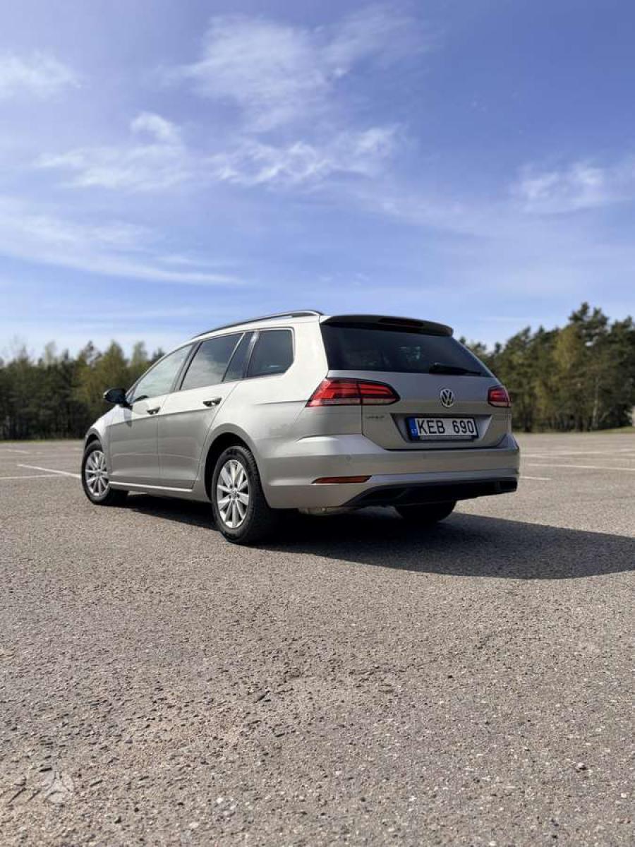Grey Volkswagen Golf 2018 in Klaipeda, with an engine capacity of 1.40 L and mileage of 336 thousand km for 6700 €, photo 6 on AUTOMOTO.COM.LV