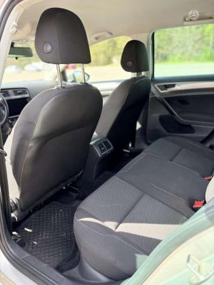 Grey Volkswagen Golf 2018 in Klaipeda, with an engine capacity of 1.40 L and mileage of 336 thousand km for 6700 €, photo 11 on AUTOMOTO.COM.LV