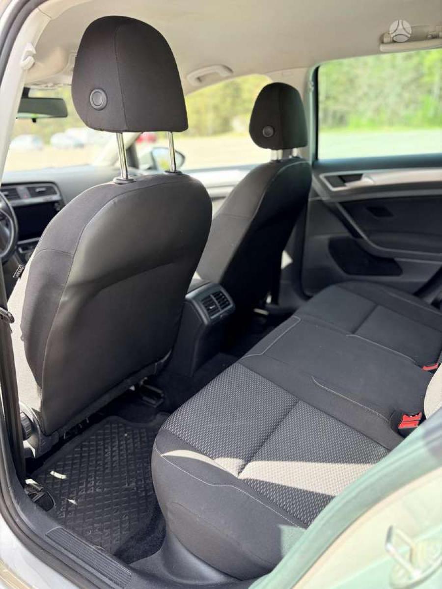 Grey Volkswagen Golf 2018 in Klaipeda, with an engine capacity of 1.40 L and mileage of 336 thousand km for 6700 €, photo 11 on AUTOMOTO.COM.LV
