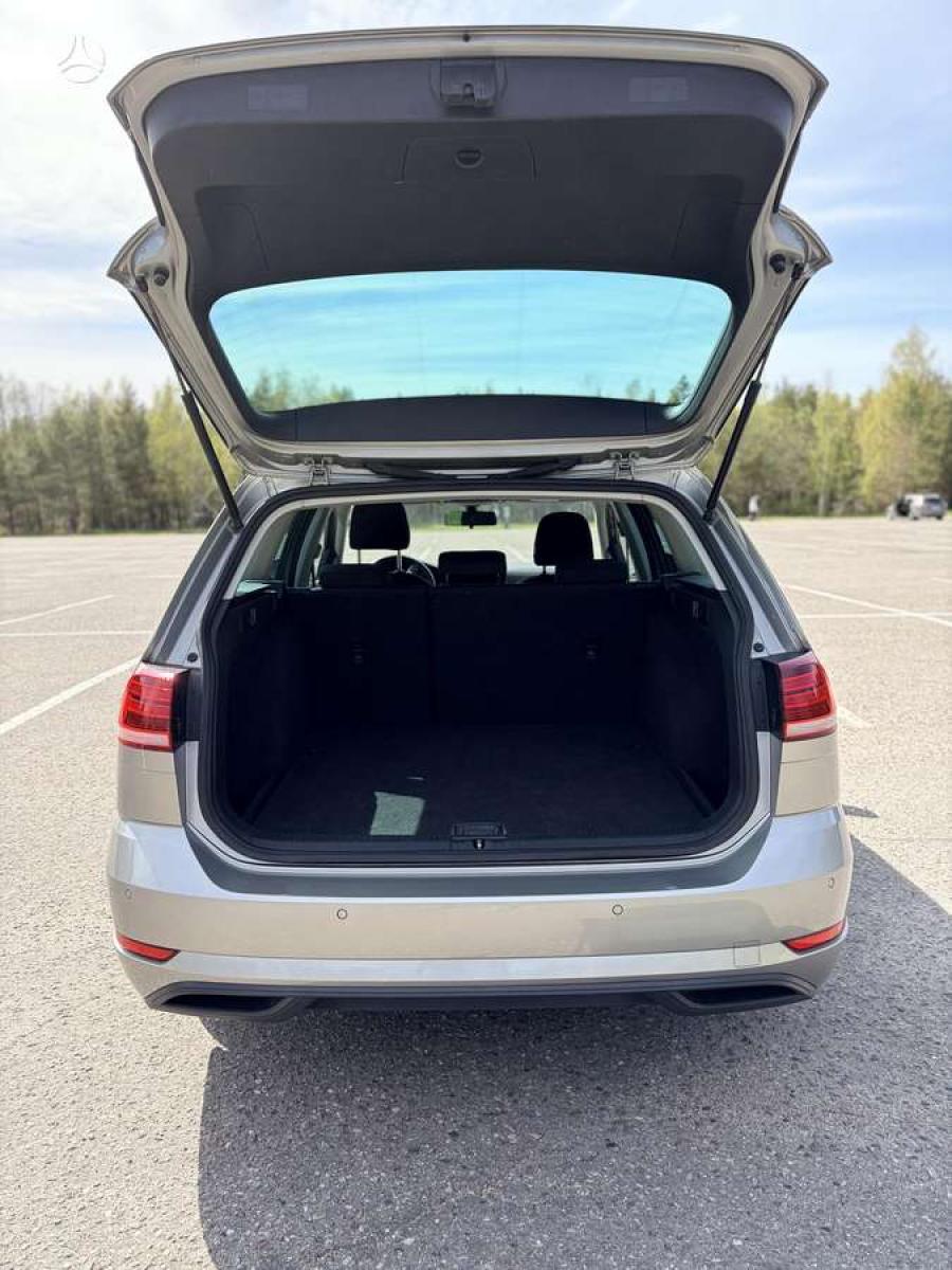 Grey Volkswagen Golf 2018 in Klaipeda, with an engine capacity of 1.40 L and mileage of 336 thousand km for 6700 €, photo 13 on AUTOMOTO.COM.LV