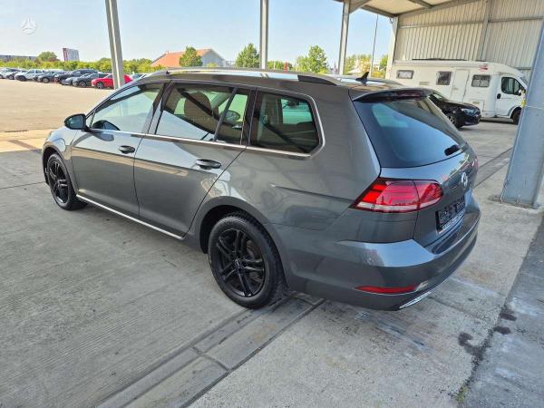 Grey Volkswagen Golf 2018 in Kaunas, with an engine capacity of 1.50 L and mileage of 160 thousand km for 12500 €, photo 4 on AUTOMOTO.COM.LV