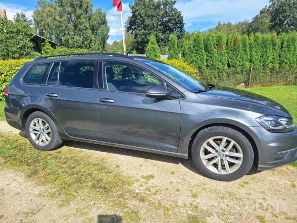 Grey Volkswagen Golf 2018 in Ogre, with an engine capacity of 1.40 L and mileage of 153 thousand km for 13800 €, photo 5 on AUTOMOTO.COM.LV