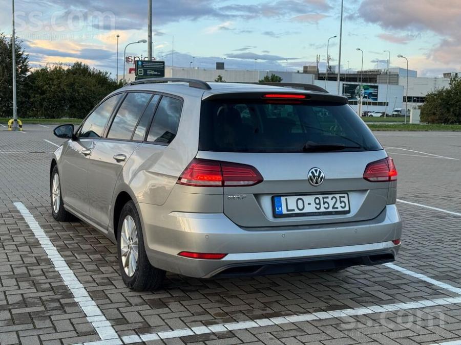 Pelēks Volkswagen Golf 2018 Rīga, ar dzinēja tilpumu 1.60 L un nobraukumu 219 tūkst. km par 7200 €, foto 3 vietnē AUTOMOTO.COM.LV