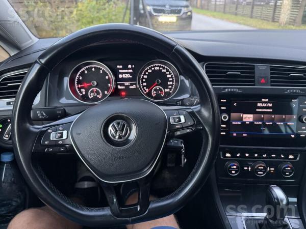Grey Volkswagen Golf 2018 in Riga, with an engine capacity of 1.50 L and mileage of 168 thousand km for 9650 €, photo 8 on AUTOMOTO.COM.LV