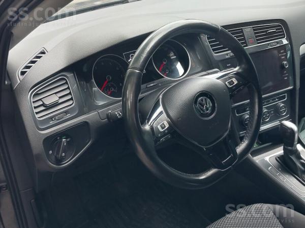 Grey Volkswagen Golf 2019 in Riga, with an engine capacity of 1.50 L and mileage of 151 thousand km for 10650 €, photo 7 on AUTOMOTO.COM.LV