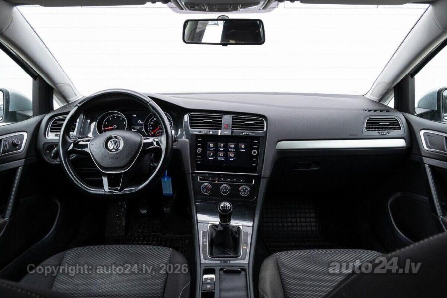 Grey Volkswagen Golf 2019 in Riga, with an engine capacity of 1.50 L and mileage of 131 thousand km for 12195 €, photo 9 on AUTOMOTO.COM.LV