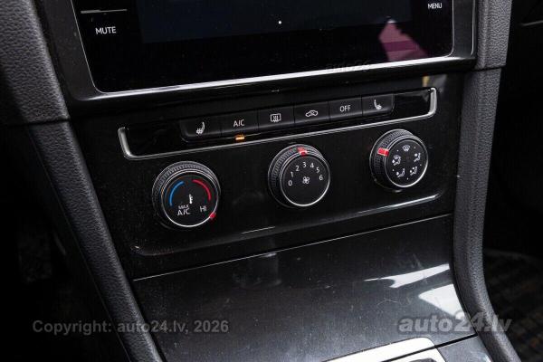 Grey Volkswagen Golf 2019 in Riga, with an engine capacity of 1.50 L and mileage of 131 thousand km for 12195 €, photo 11 on AUTOMOTO.COM.LV
