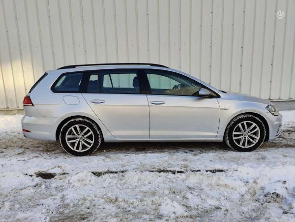 Grey Volkswagen Golf 2019 in Vilnius, with an engine capacity of 1.50 L and mileage of 101 thousand km for 11950 €, photo 4 on AUTOMOTO.COM.LV