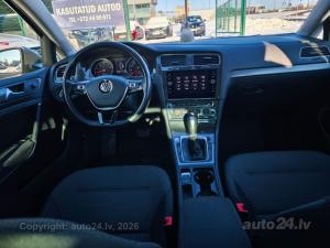 Grey Volkswagen Golf 2019 in Parnu, with an engine capacity of 1.50 L and mileage of 131 thousand km for 11900 €, photo 7 on AUTOMOTO.COM.LV