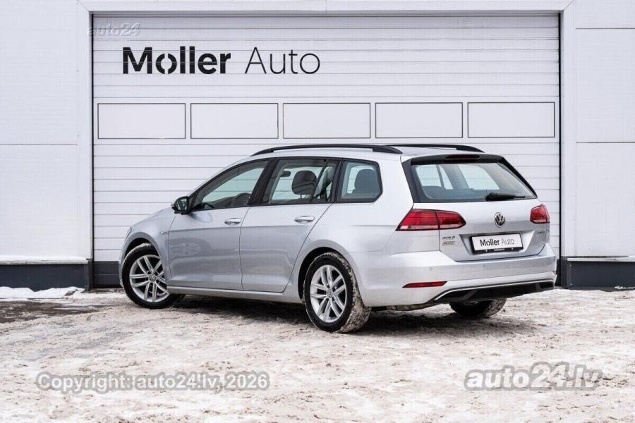 Grey Volkswagen Golf 2019 in Riga, with an engine capacity of 1.50 L and mileage of 123 thousand km for 13578 €, photo 4 on AUTOMOTO.COM.LV