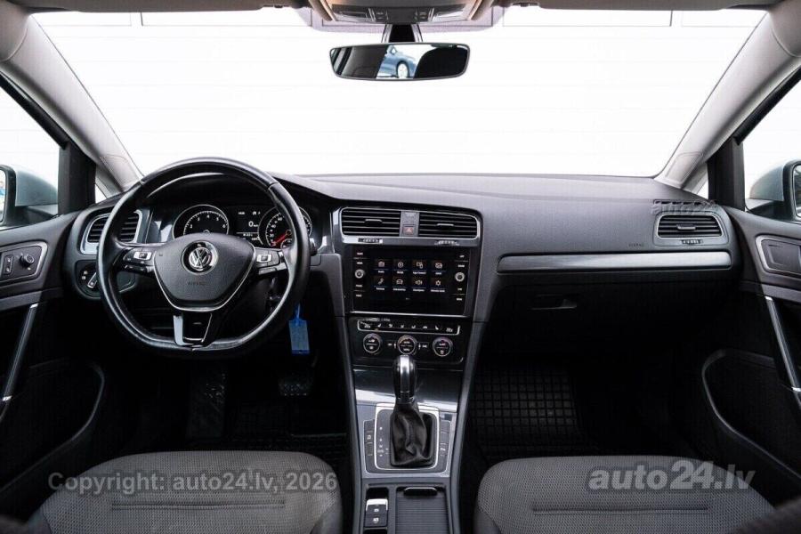 Grey Volkswagen Golf 2019 in Riga, with an engine capacity of 1.50 L and mileage of 123 thousand km for 13578 €, photo 9 on AUTOMOTO.COM.LV