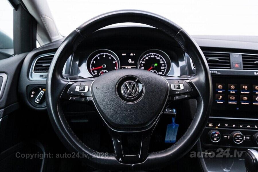 Grey Volkswagen Golf 2019 in Riga, with an engine capacity of 1.50 L and mileage of 123 thousand km for 13578 €, photo 17 on AUTOMOTO.COM.LV
