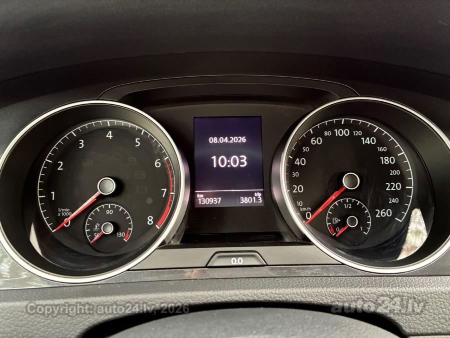 Grey Volkswagen Golf 2019 in Tallinn, with an engine capacity of 1.50 L and mileage of 131 thousand km for 12700 €, photo 10 on AUTOMOTO.COM.LV