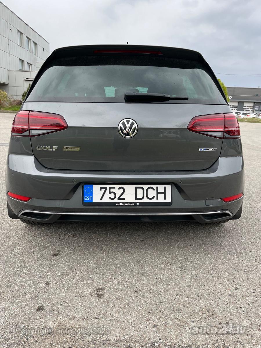 Pelēks Volkswagen Golf 2019 Tallina, ar dzinēja tilpumu 1.50 L un nobraukumu 96 tūkst. km par 11900 €, foto 5 vietnē AUTOMOTO.COM.LV