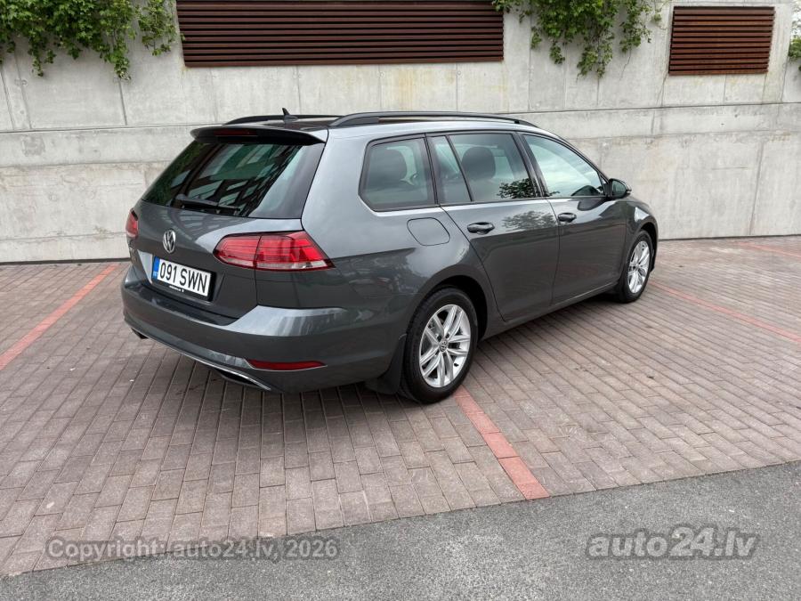 Grey Volkswagen Golf 2019 in Tallinn, with an engine capacity of 1.50 L and mileage of 130 thousand km for 13900 €, photo 8 on AUTOMOTO.COM.LV