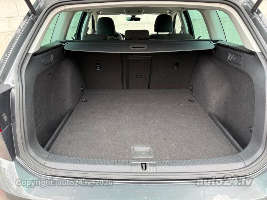 Grey Volkswagen Golf 2019 in Tallinn, with an engine capacity of 1.50 L and mileage of 130 thousand km for 13900 €, photo 10 on AUTOMOTO.COM.LV