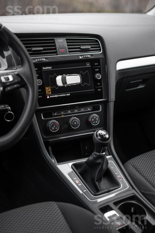 Grey Volkswagen Golf 2019 in Riga, with an engine capacity of 1.60 L and mileage of 234 thousand km for 7600 €, photo 10 on AUTOMOTO.COM.LV