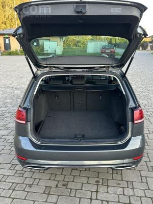Grey Volkswagen Golf 2019 in Riga, with an engine capacity of 2.00 L and mileage of 219 thousand km for 12190 €, photo 6 on AUTOMOTO.COM.LV