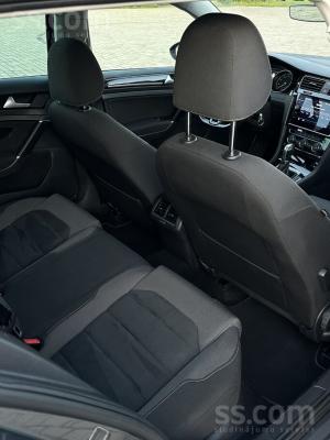 Grey Volkswagen Golf 2019 in Riga, with an engine capacity of 2.00 L and mileage of 219 thousand km for 12190 €, photo 7 on AUTOMOTO.COM.LV