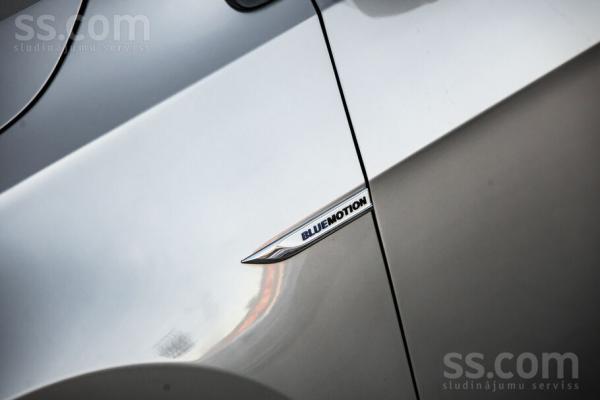 Grey Volkswagen Golf 2019 in Jelgava, with an engine capacity of 1.40 L and mileage of 0 thousand km for 11999 €, photo 4 on AUTOMOTO.COM.LV