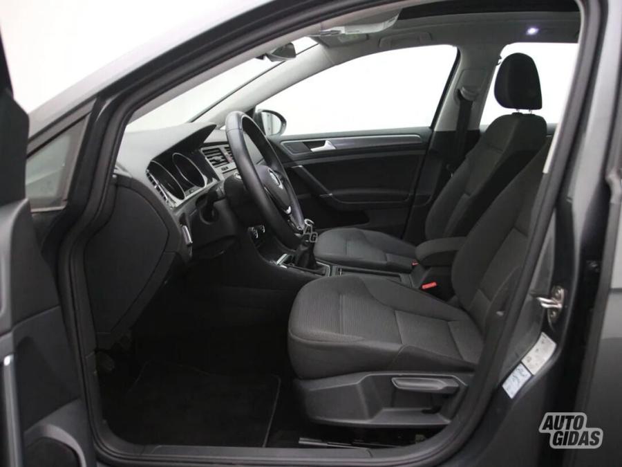 Pelēks Volkswagen Golf 2019 Viļņa, ar dzinēja tilpumu 1.60 L un nobraukumu 125 tūkst. km par 11199 €, foto 5 vietnē AUTOMOTO.COM.LV