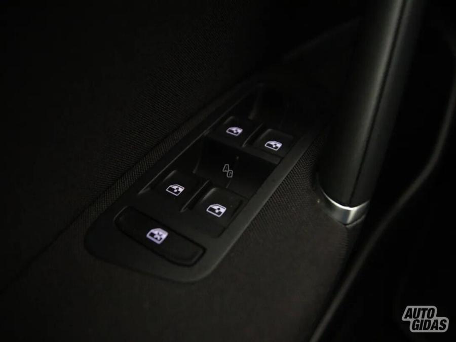 Pelēks Volkswagen Golf 2019 Viļņa, ar dzinēja tilpumu 1.60 L un nobraukumu 125 tūkst. km par 11199 €, foto 27 vietnē AUTOMOTO.COM.LV