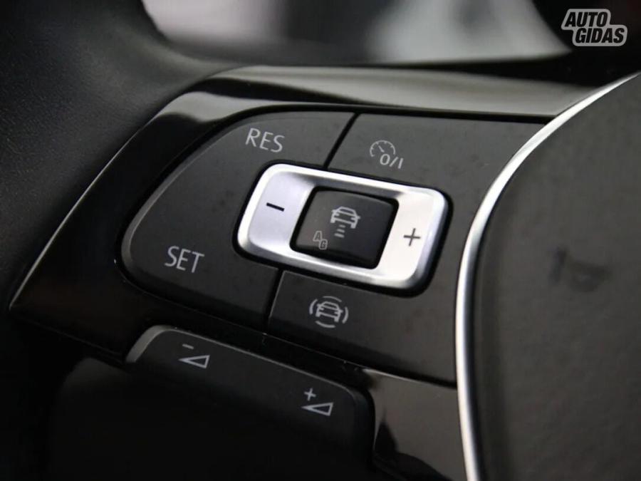 Pelēks Volkswagen Golf 2019 Viļņa, ar dzinēja tilpumu 1.60 L un nobraukumu 125 tūkst. km par 11199 €, foto 31 vietnē AUTOMOTO.COM.LV