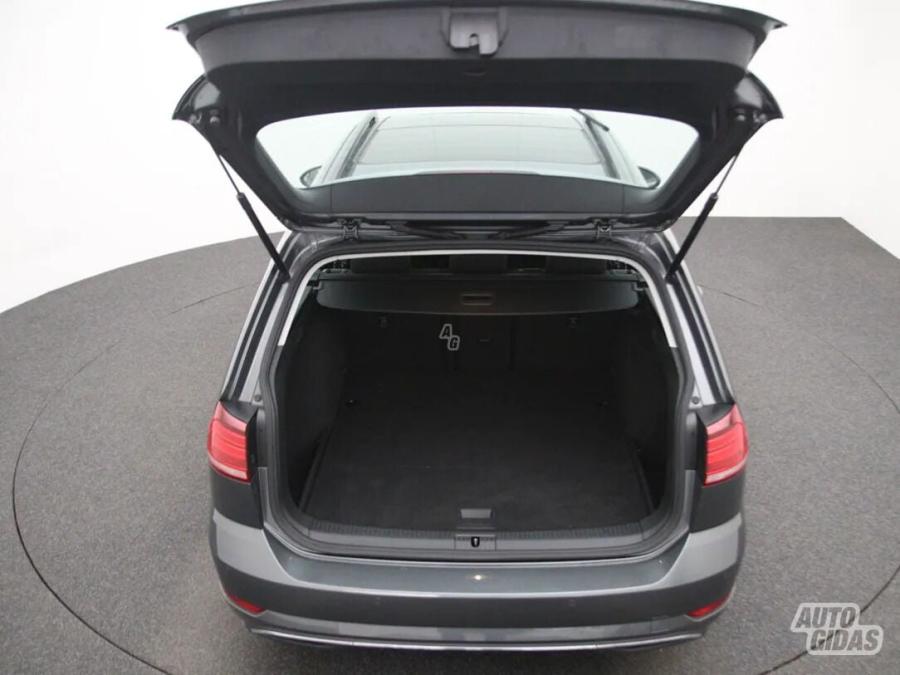 Pelēks Volkswagen Golf 2019 Viļņa, ar dzinēja tilpumu 1.60 L un nobraukumu 125 tūkst. km par 11199 €, foto 33 vietnē AUTOMOTO.COM.LV
