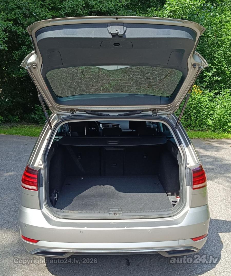 Pelēks Volkswagen Golf 2019 Tallina, ar dzinēja tilpumu 1.50 L un nobraukumu 159 tūkst. km par 9495 €, foto 10 vietnē AUTOMOTO.COM.LV