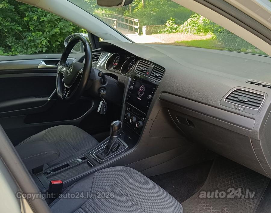 Pelēks Volkswagen Golf 2019 Tallina, ar dzinēja tilpumu 1.50 L un nobraukumu 159 tūkst. km par 9495 €, foto 18 vietnē AUTOMOTO.COM.LV