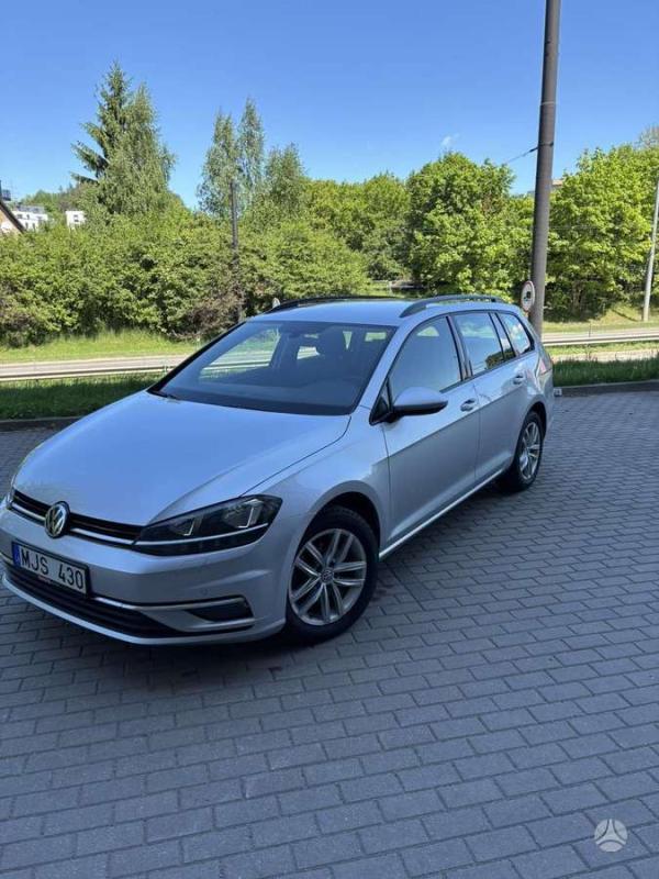 Pelēks Volkswagen Golf 2019 Viļņa, ar dzinēja tilpumu 1.60 L un nobraukumu 228 tūkst. km par 8900 €, foto 1 vietnē AUTOMOTO.COM.LV
