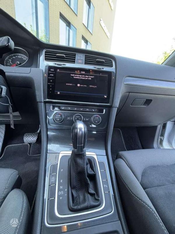 Pelēks Volkswagen Golf 2019 Viļņa, ar dzinēja tilpumu 1.60 L un nobraukumu 228 tūkst. km par 8900 €, foto 10 vietnē AUTOMOTO.COM.LV