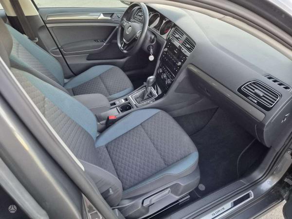 Grey Volkswagen Golf 2019 in Mazeikiai, with an engine capacity of 1.60 L and mileage of 154 thousand km for 9800 €, photo 8 on AUTOMOTO.COM.LV