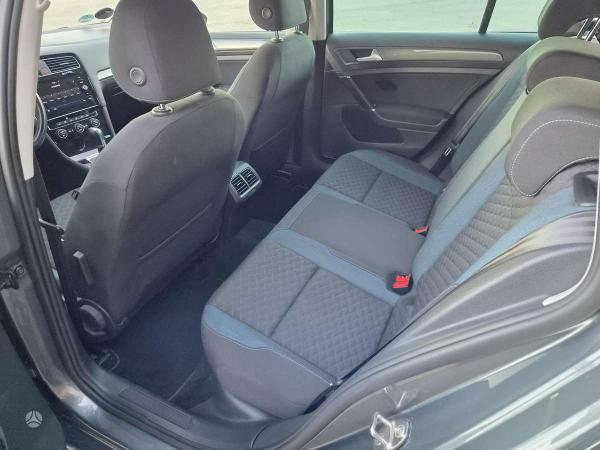 Grey Volkswagen Golf 2019 in Mazeikiai, with an engine capacity of 1.60 L and mileage of 154 thousand km for 9800 €, photo 10 on AUTOMOTO.COM.LV